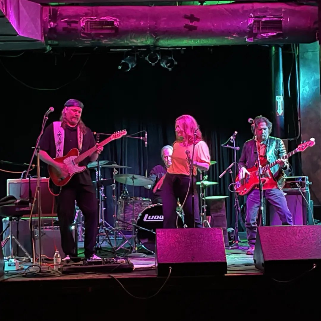 CEE CEE & THE RIDERS - Narragansett