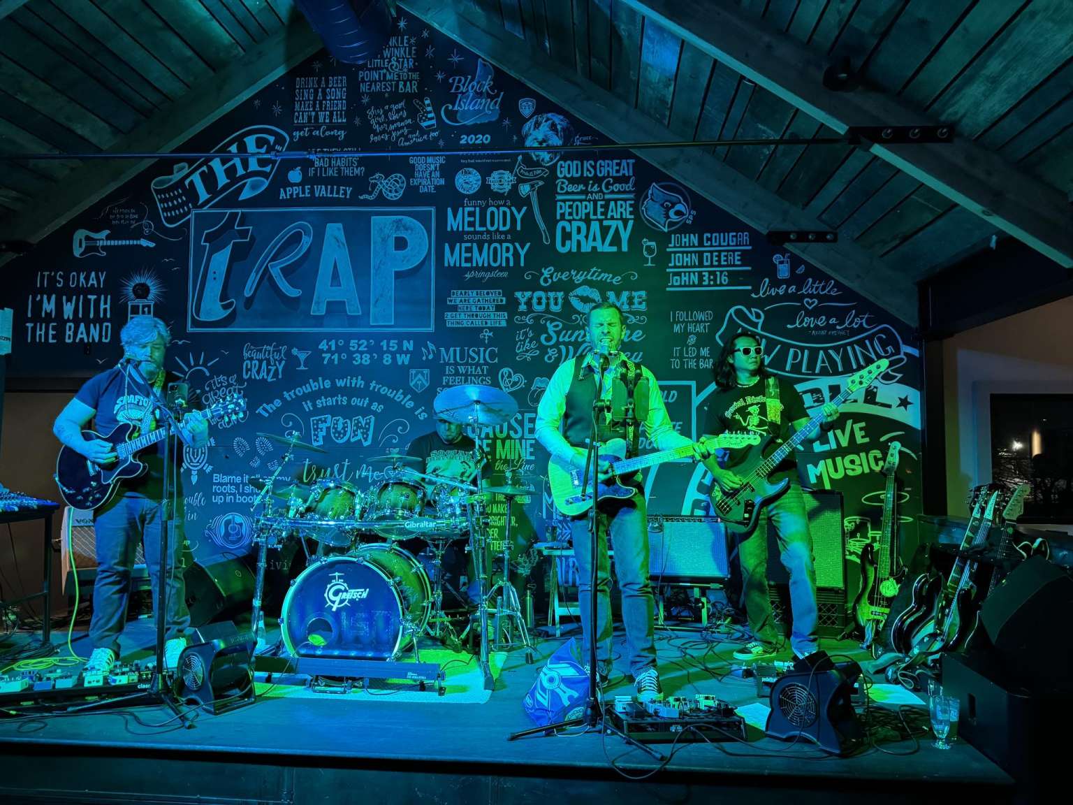 NO EXIT 4 - Narragansett